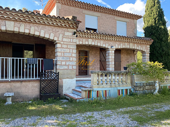 Saint-Hilaire-de-Beauvoir : Maison 5 pièces à louer