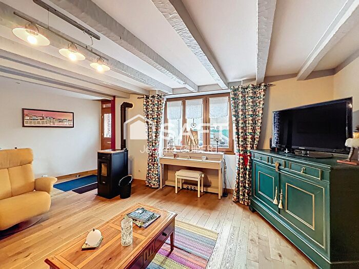 Maison à vendre - Saint-Amand-sur-Sèvre - 5 pièces - 3 chambres