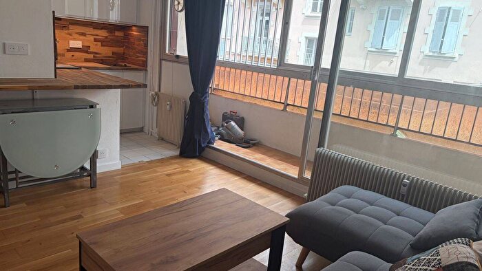 Championnet-Caserne de Bonne, Grenoble : Appartement 1 pièce à louer