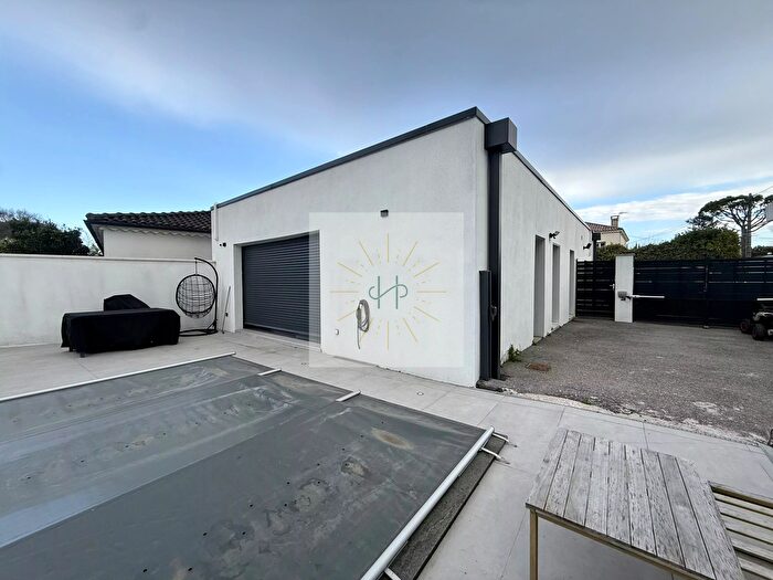 Maison à vendre - Montélimar - 5 pièces - 3 chambres