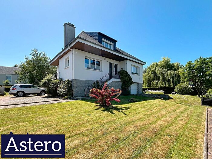 Maison à vendre - Saint-Broladre - 5 pièces - 4 chambres