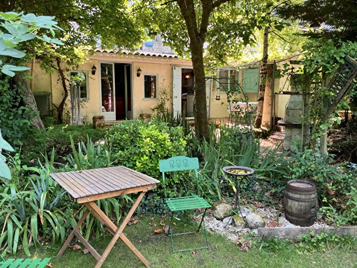 Maison à vendre - Vieux-Mareuil - 7 pièces - 3 chambres