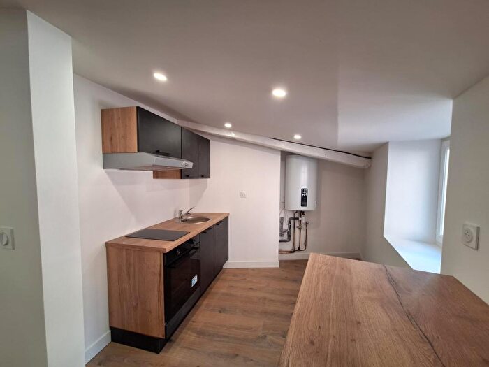 Appartement à louer - Clermont-Ferrand, Delille, Cathédrale, La Gare - 2 pièces - 1 chambre