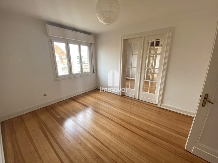 Appartement à louer - Strasbourg, Neudorf, Saint-Urbain, Landsberg - 4 pièces - 3 chambres