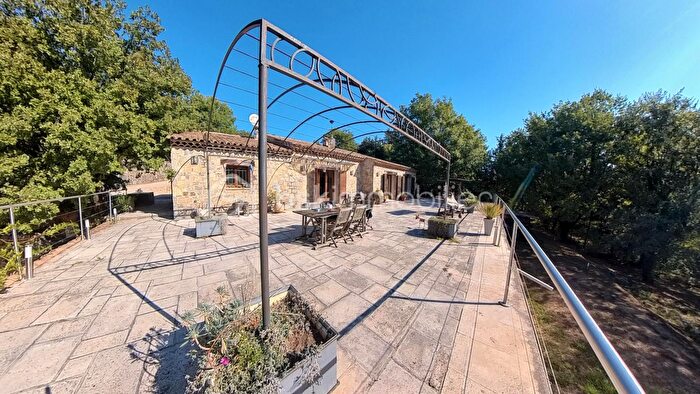 Maison à vendre - Callian - 8 pièces - 6 chambres