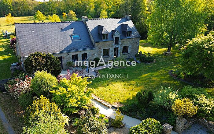 Maison à vendre - Saint-Servant - 8 pièces - 4 chambres