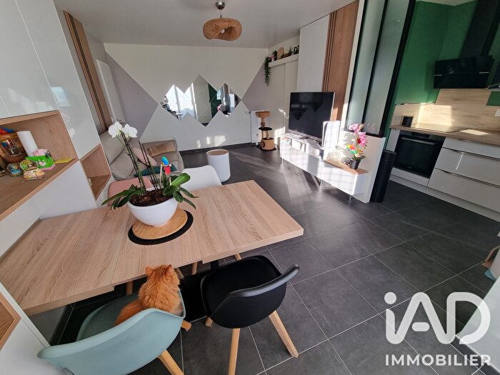 Appartement 3 pièces à Le Plessis-Trévise, Centre-ville, Orly Parc, à vendre