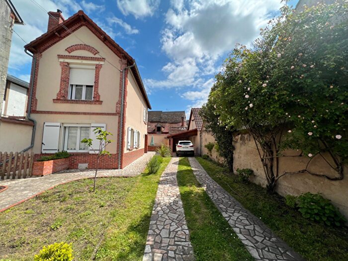 Maison à vendre - Briare - 4 pièces - 3 chambres