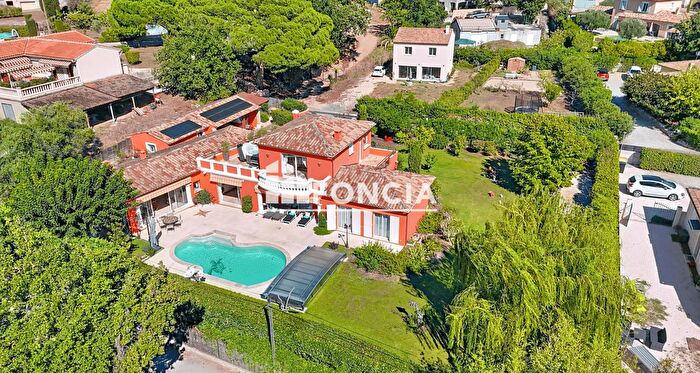 Maison à vendre - Fréjus, Caïs - 4 pièces - 3 chambres