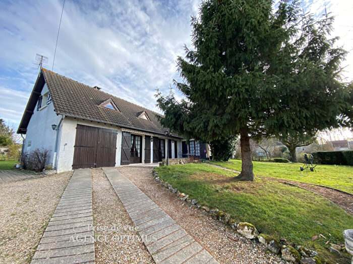 Maison à vendre - Villeblevin - 6 pièces - 4 chambres