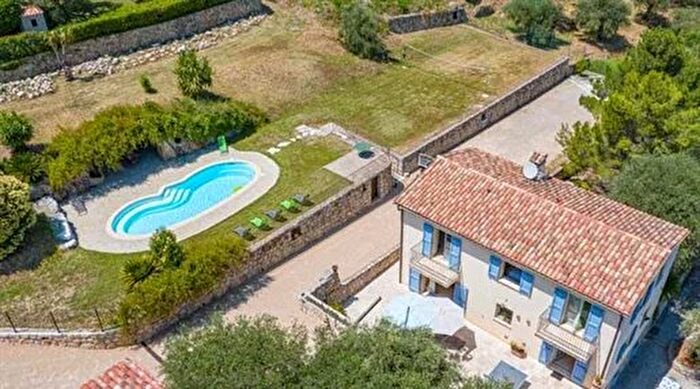 Maison à vendre - Le Bar-sur-Loup - 7 pièces - 5 chambres