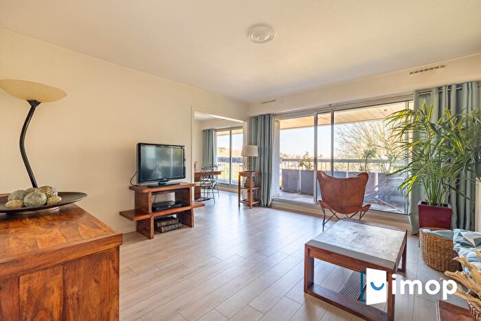 Appartement à vendre - Garches, Porte Jaune, Petit Garches - 4 pièces - 2 chambres