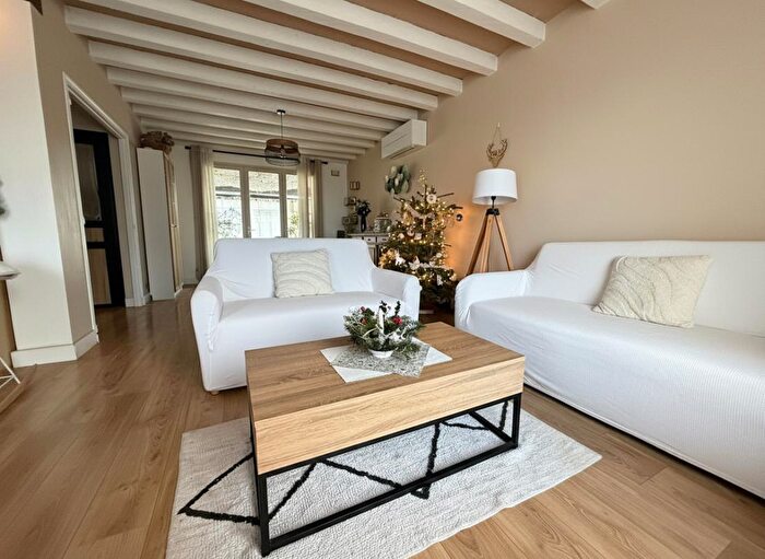 Maison à vendre - Ussac - 7 pièces - 5 chambres