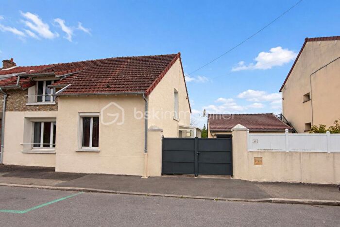 Maison à vendre - Nangis - 3 pièces - 2 chambres