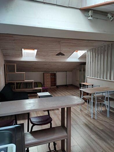 Appartement à louer - Centre Ville, Dax - 1 pièce