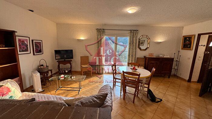 Appartement à louer - Châteauneuf-Grasse - 3 pièces - 2 chambres