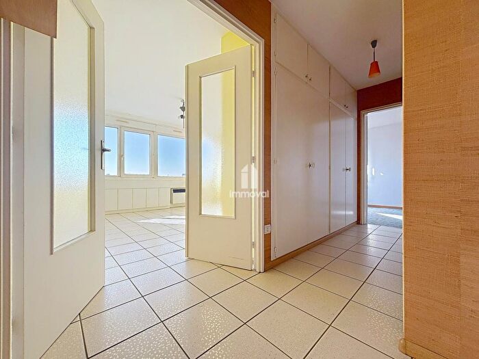 Appartement à vendre - Strasbourg, Neudorf, Etoile, Gare, Schluthfeld - 2 pièces - 1 chambre