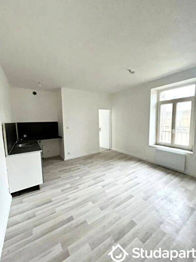 Appartement à louer - Gare Nord et Ouest, Charleville-Mézières - 2 pièces - 1 chambre
