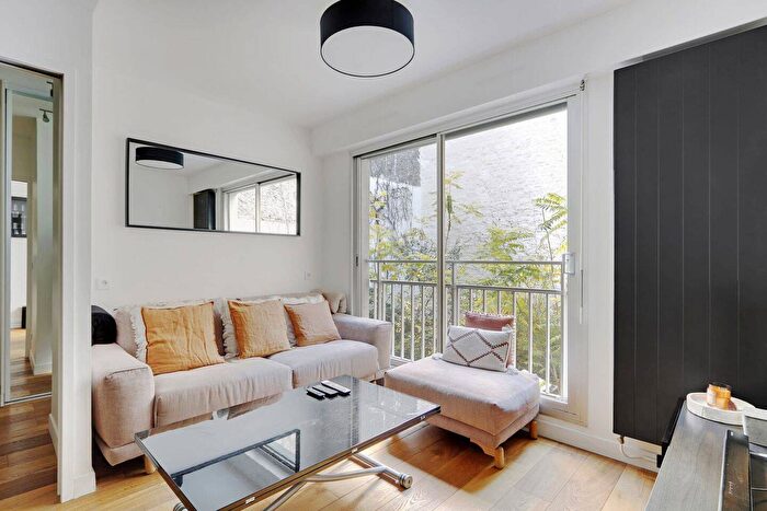 Appartement à louer - Ternes-Maillot, Paris ème arrondissement - 2 pièces - 1 chambre