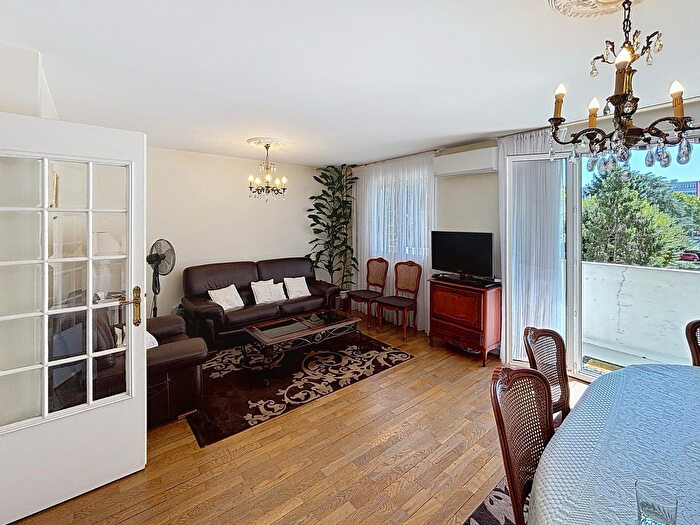 Appartement à vendre - Villeurbanne, Gratte Ciel - 4 pièces - 3 chambres