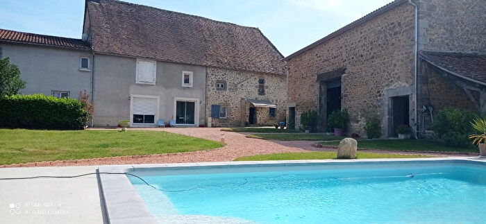 Maison à vendre - Piégut-Pluviers - 4 pièces - 2 chambres