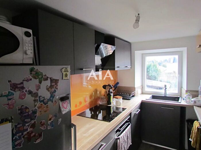 Maison à vendre - Ruffec - 5 pièces - 2 chambres