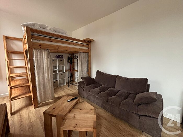 Appartement à louer - Chartres, Rechèvres - 1 pièce
