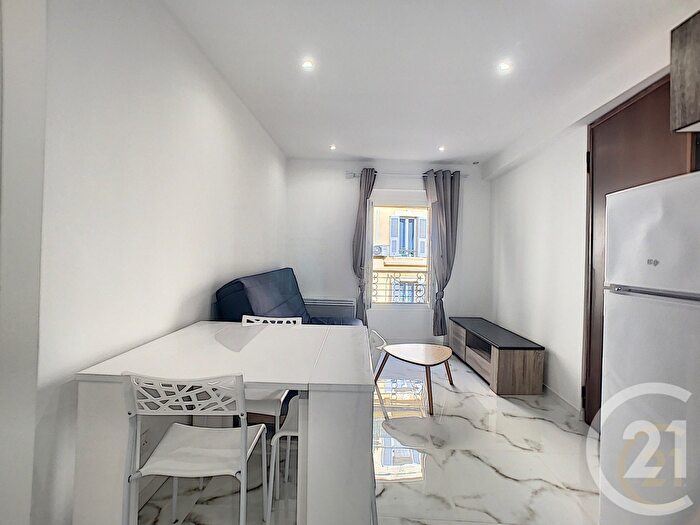 Appartement à louer - Cannes, Centre-ville - 2 pièces - 1 chambre