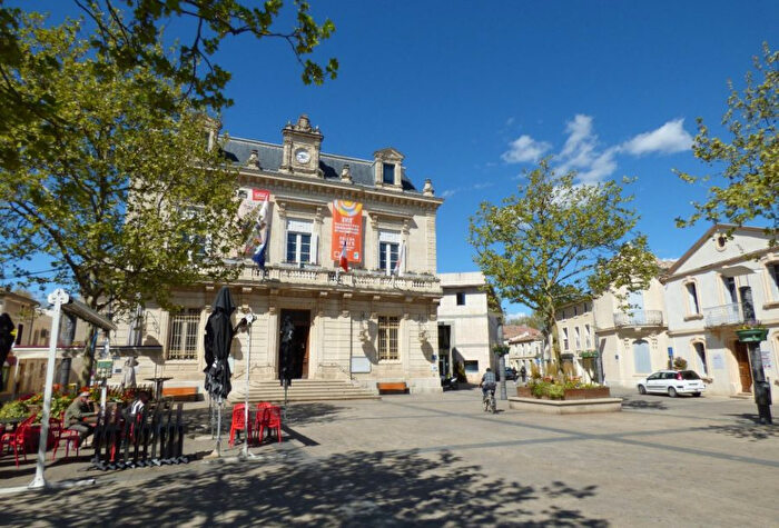 Maisons à vendre et appartements à louer - 1