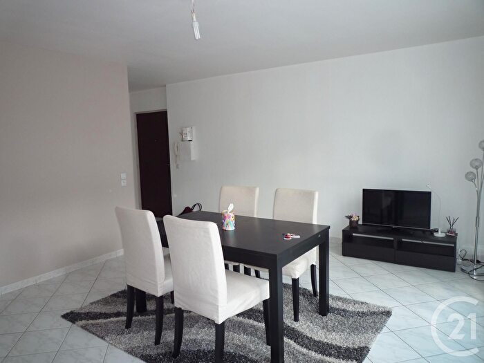 Appartement à louer - Metz, Sablon - 4 pièces - 3 chambres