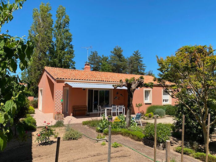 Maisons à vendre et appartements à louer - 1