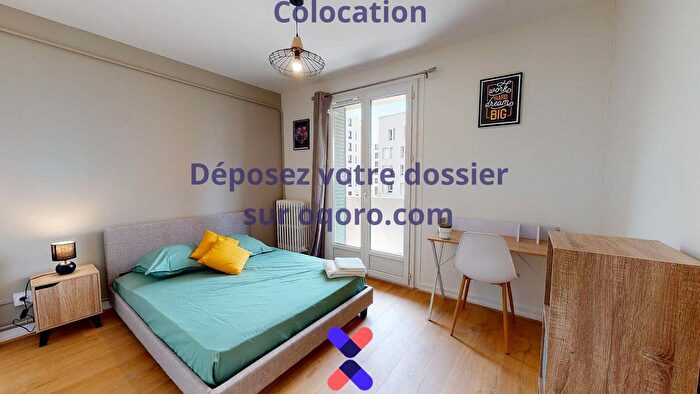 Appartement à louer - Laënnec, Lyon ème arrondissement - 5 pièces - 4 chambres