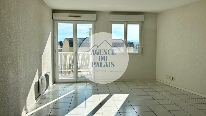 Appartement à louer - Pau - 4 pièces - 3 chambres