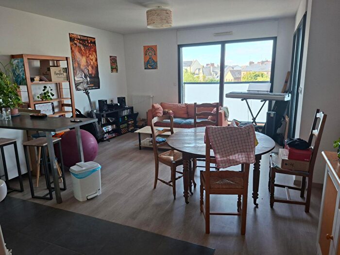 Appartement 3 pièces à Quartiers Sud-Est, Francisco Ferrer, à louer