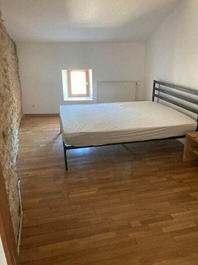 Saint-Amour : Appartement 5 pièces à louer