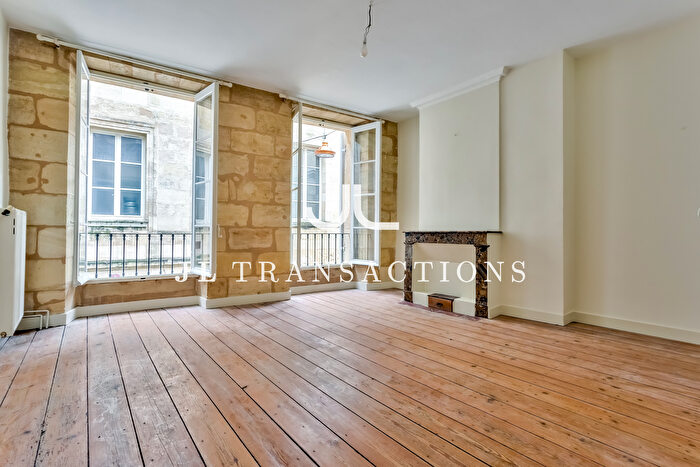 Maison 4 pièces à Bordeaux, Capucins, Saint-Michel, à louer