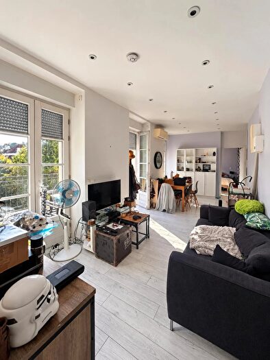 Melun, Saint-Liesne : Appartement 3 pièces à vendre