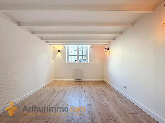 Appartement à vendre - Reims, Centre-ville - 2 pièces - 1 chambre