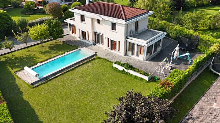 Maison à vendre - Prévessin-Moëns - 5 pièces - 3 chambres