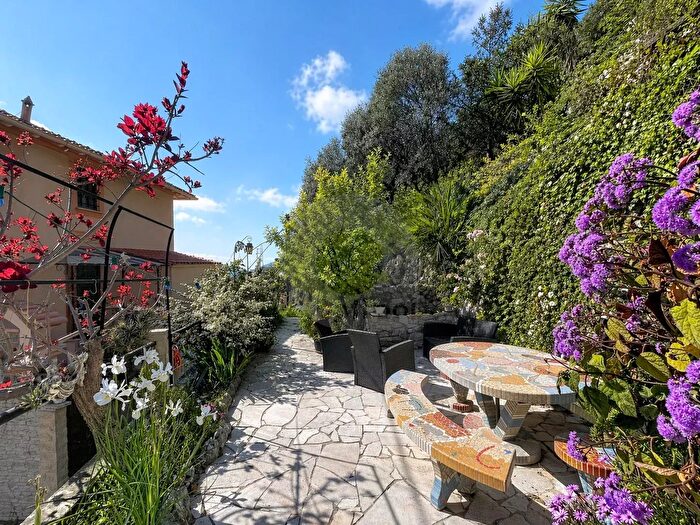 Maison 8 pièces à Menton, Haut Borrigo, Saint-Paul-Garavan, Vallée de Gorbio, à vendre