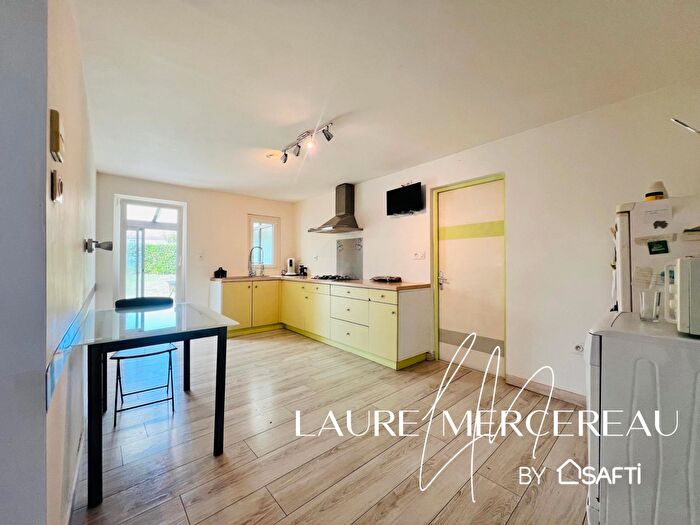 Maison à vendre - Chantonnay - 5 pièces - 4 chambres