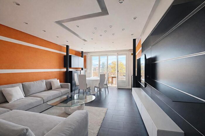 Appartement à vendre - Annemasse, Centre-ville - 4 pièces - 3 chambres