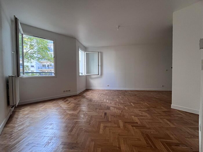 Appartement 2 pièces à Clichy, Centre-ville, à vendre