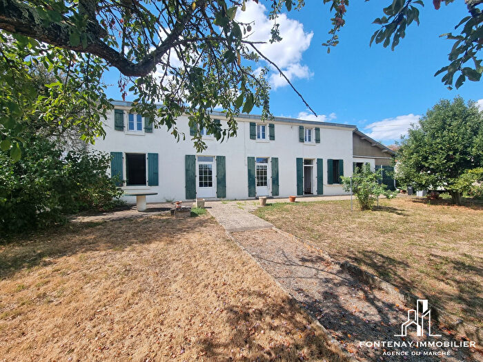 Maison à vendre - Fontenay-le-Comte, Chamiraud, Grissais, Le Gros Noyer - 6 pièces - 4 chambres