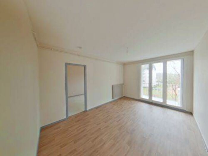 Appartement à louer - Vernet, Saint-Amand-Montrond - 3 pièces - 2 chambres