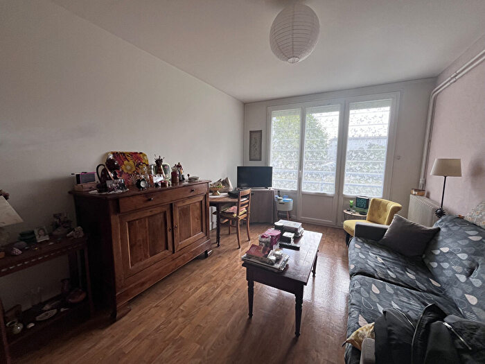 Bourges, Aéroport, Vauvert, Pierrelay, Pissevieille : Appartement 3 pièces à vendre