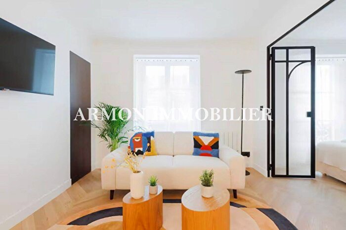 Appartement à louer - Europe, Paris ème arrondissement - 2 pièces - 1 chambre