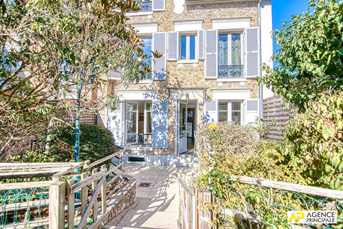 Versailles, Notre Dame : Maison 9 pièces à vendre