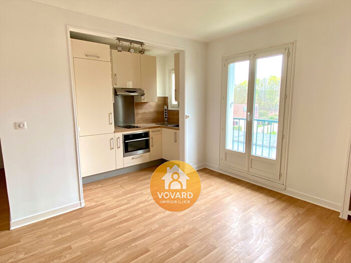 Appartement à louer - Saint-Brice-sous-Forêt, Centre-ville, Clos - 1 pièce