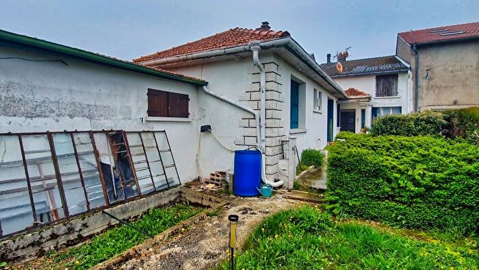 Maison à vendre - Sivry-sur-Meuse - 8 pièces - 6 chambres